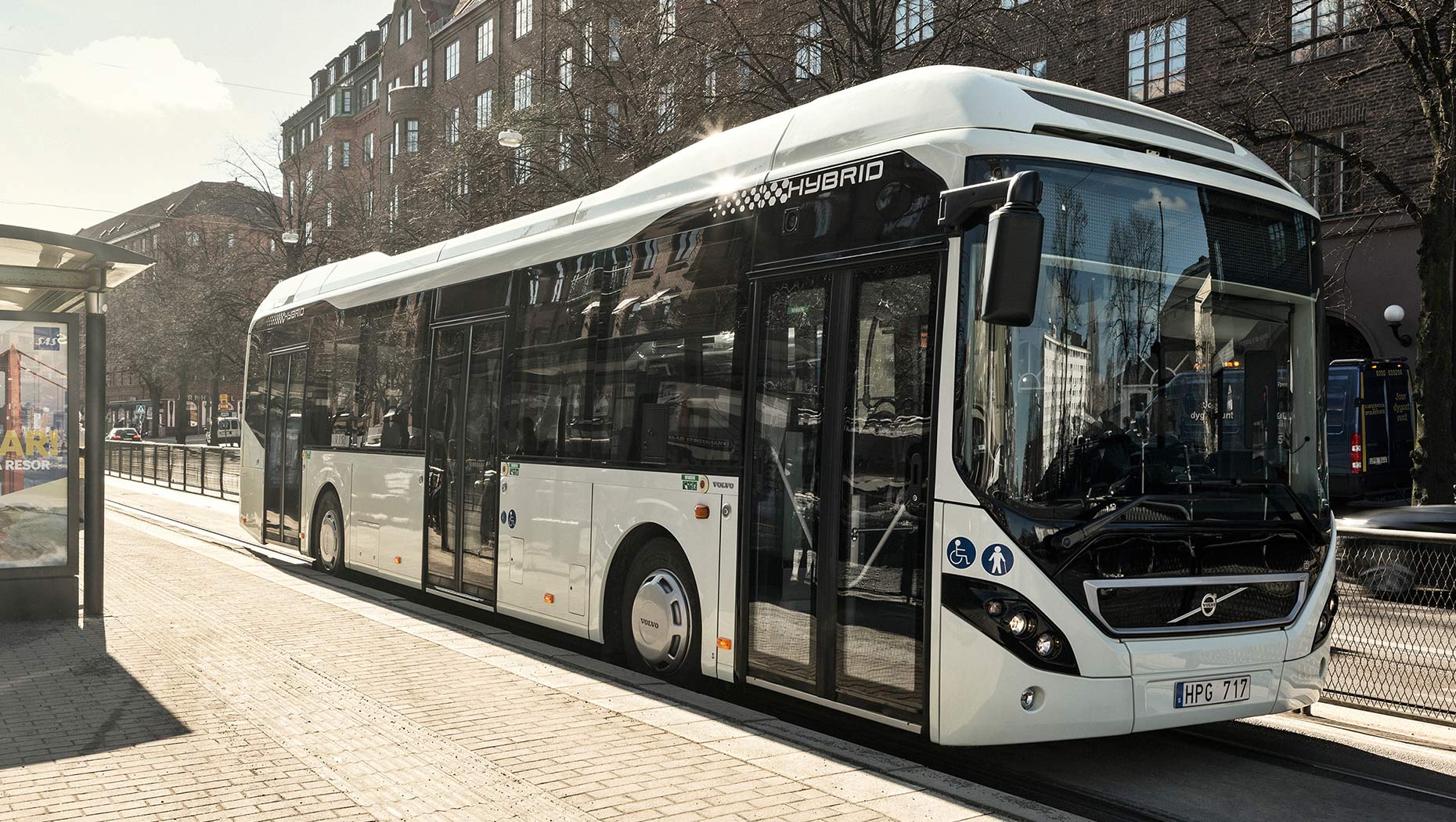 Breakthrough order of 50 Volvo hybrid buses to Singapore | Volvo Buses