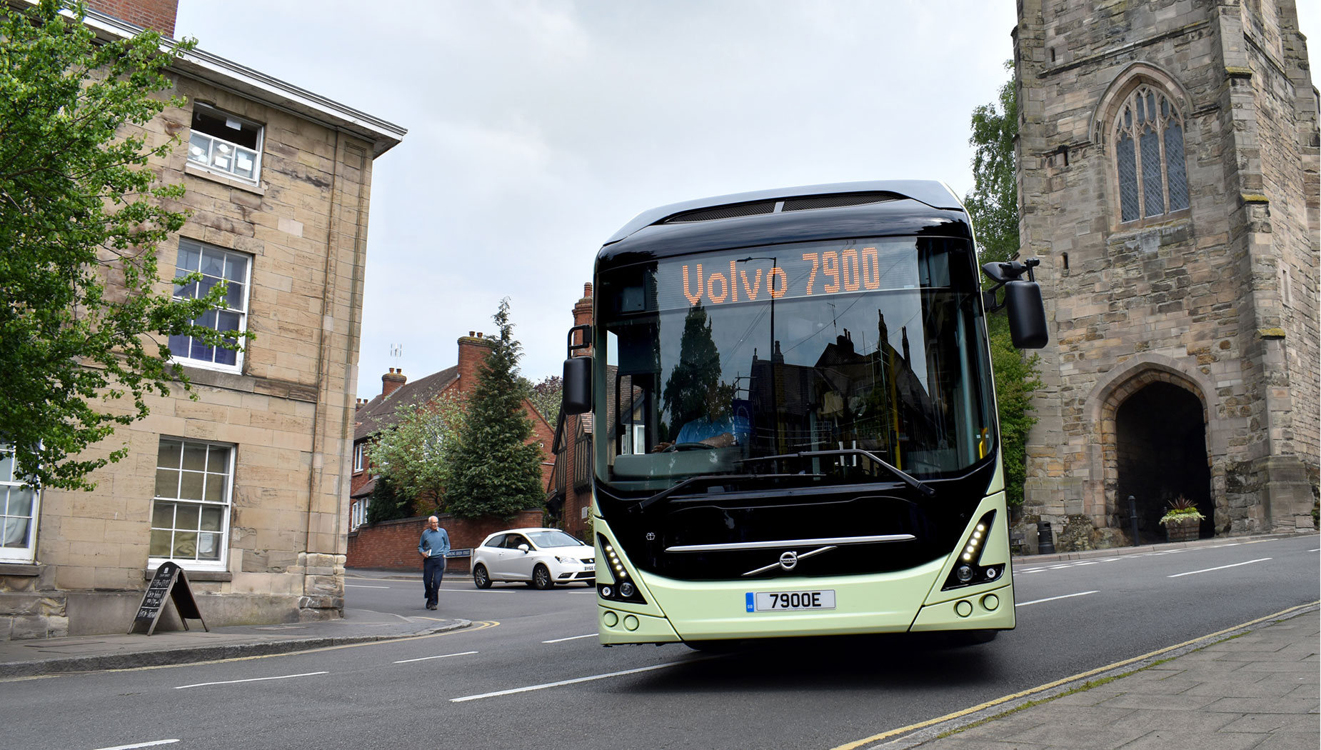 UK looks to public transport to solve air quality | Volvo Buses
