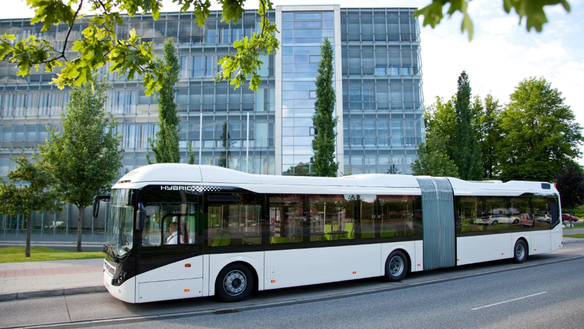 Volvo has received an order for 12 hybrid buses to Cracow | Volvo Buses