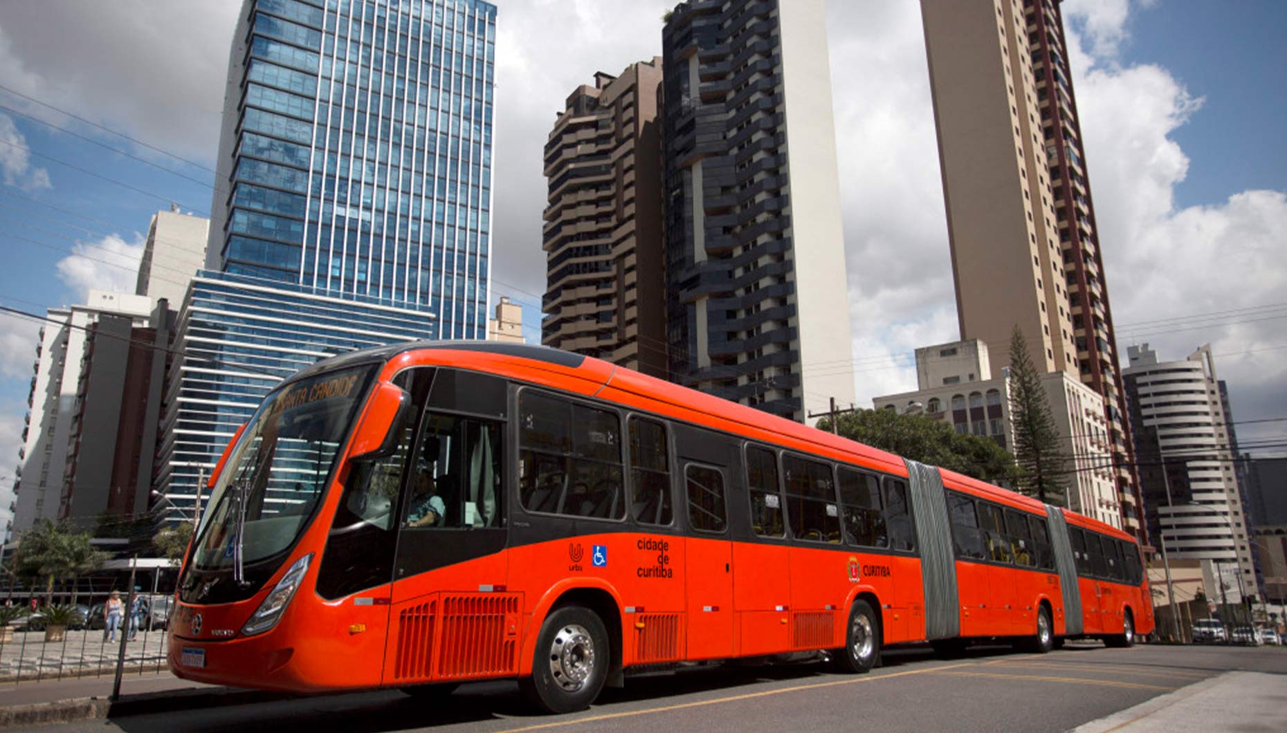 Volvo Buses continues to develop Curitiba’s BRT system | Volvo Buses