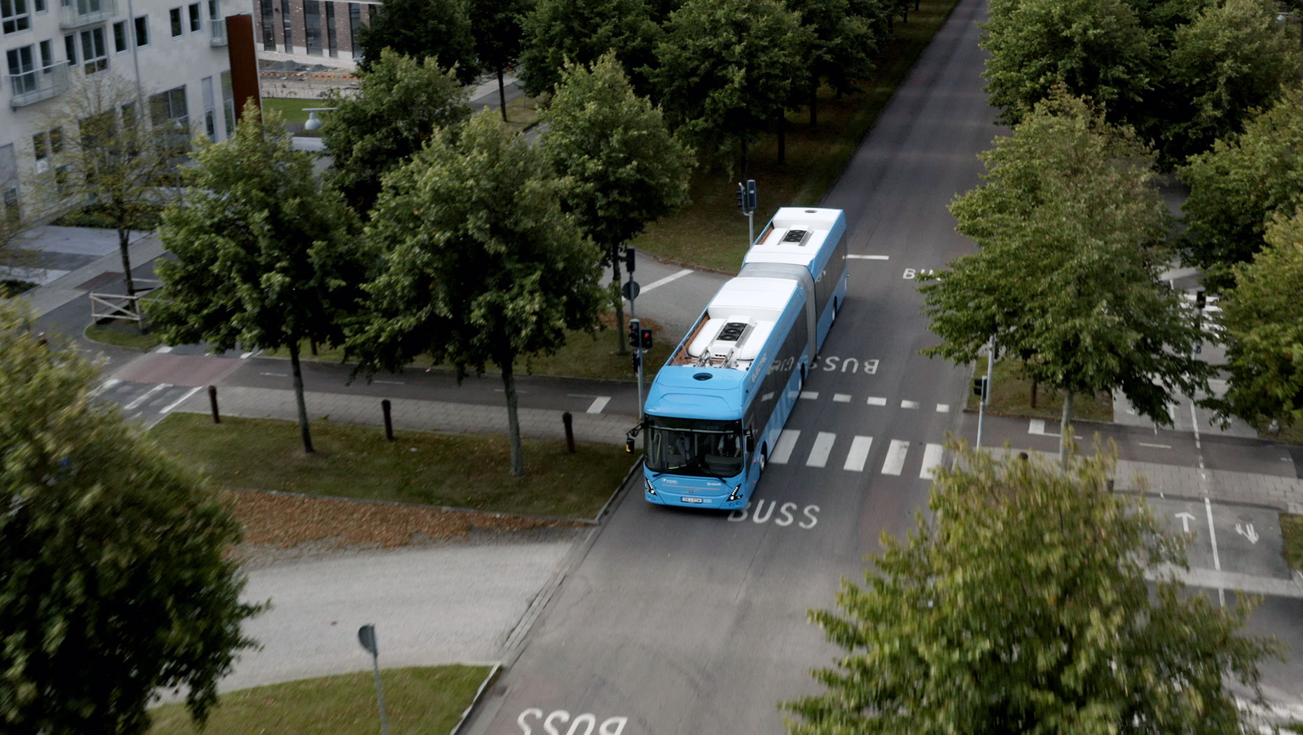 750 bus drivers learn how to drive electric | Volvo Buses