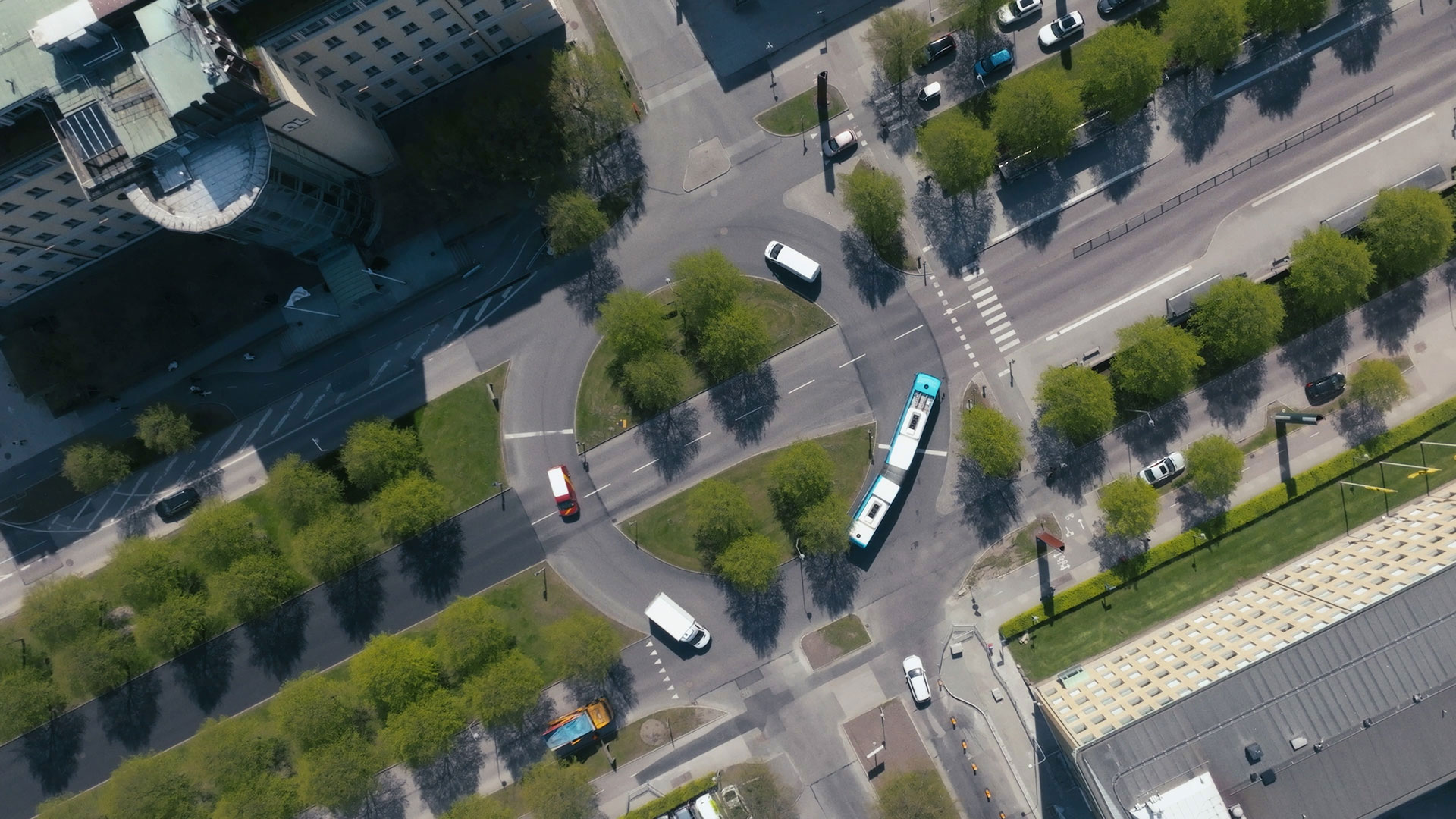 Using AI to decarbonize supply chains | Volvo Buses