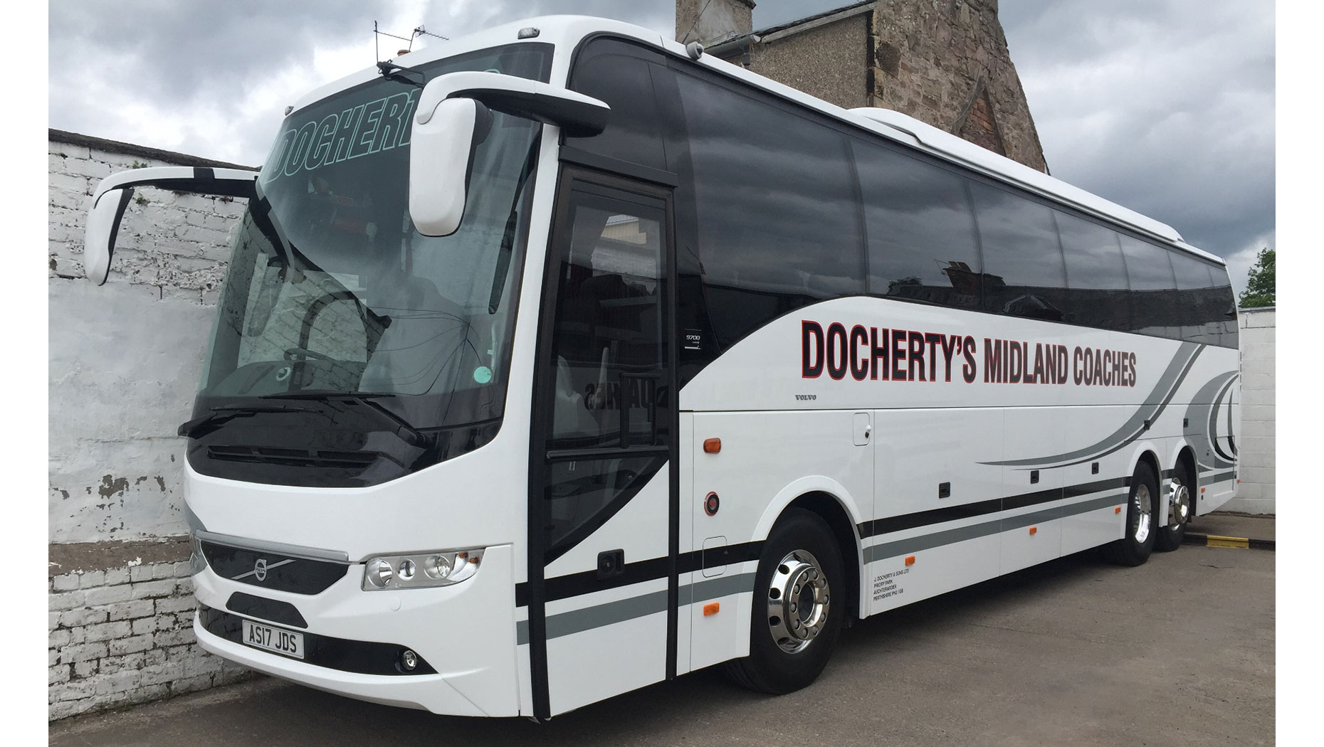 Perthshire Coach Company selects Volvo again | Volvo Bus