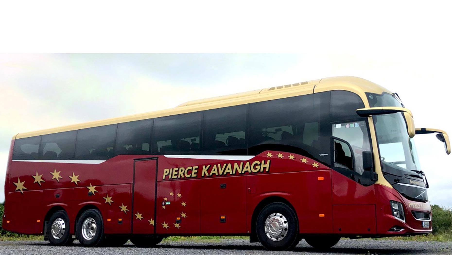 Pierce Kavanagh reinforces fleet with new Volvo 9900 | Volvo Bus