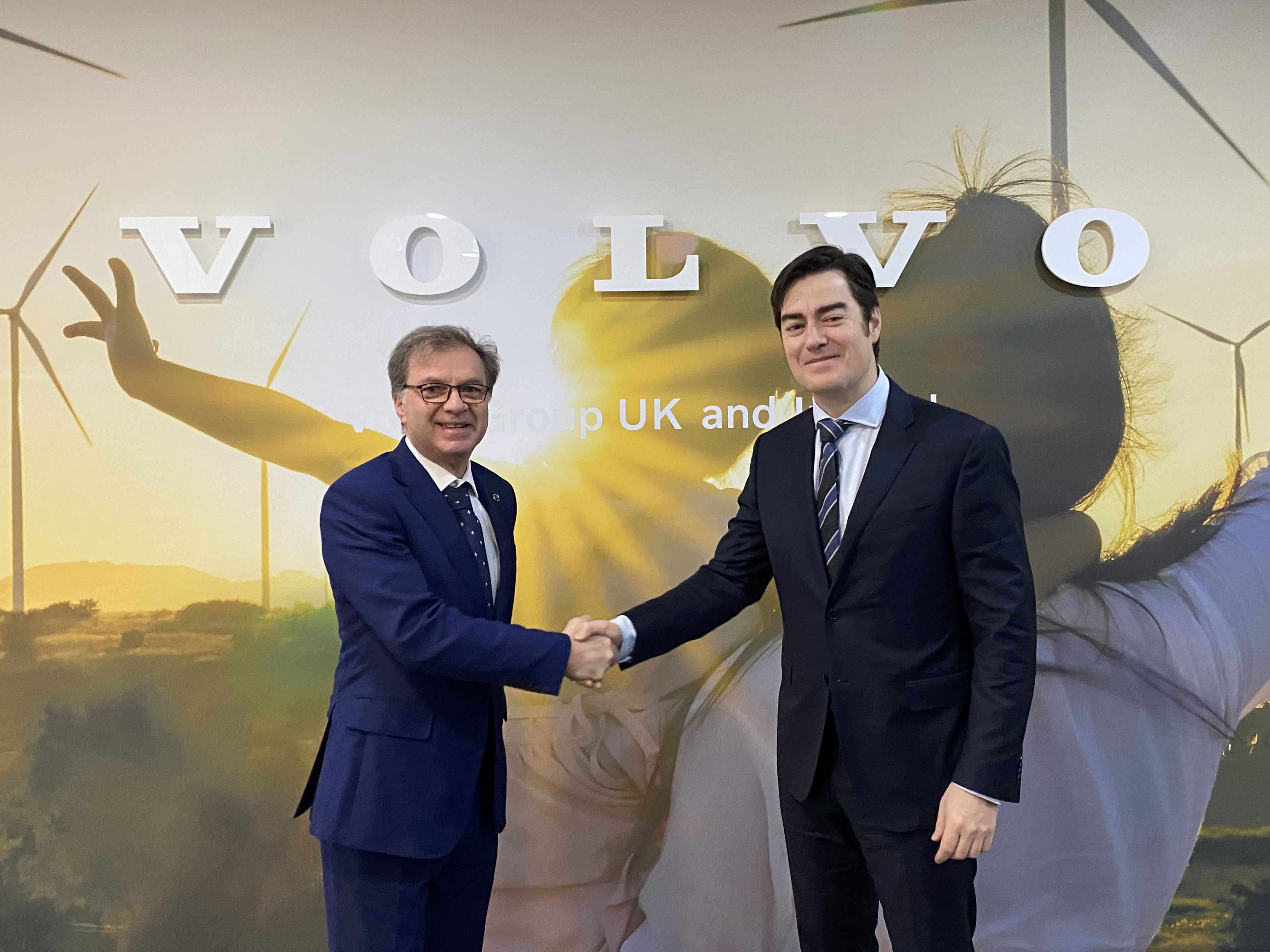 Volvo Buses and UNVI announce new full-size coach for UK & Ireland