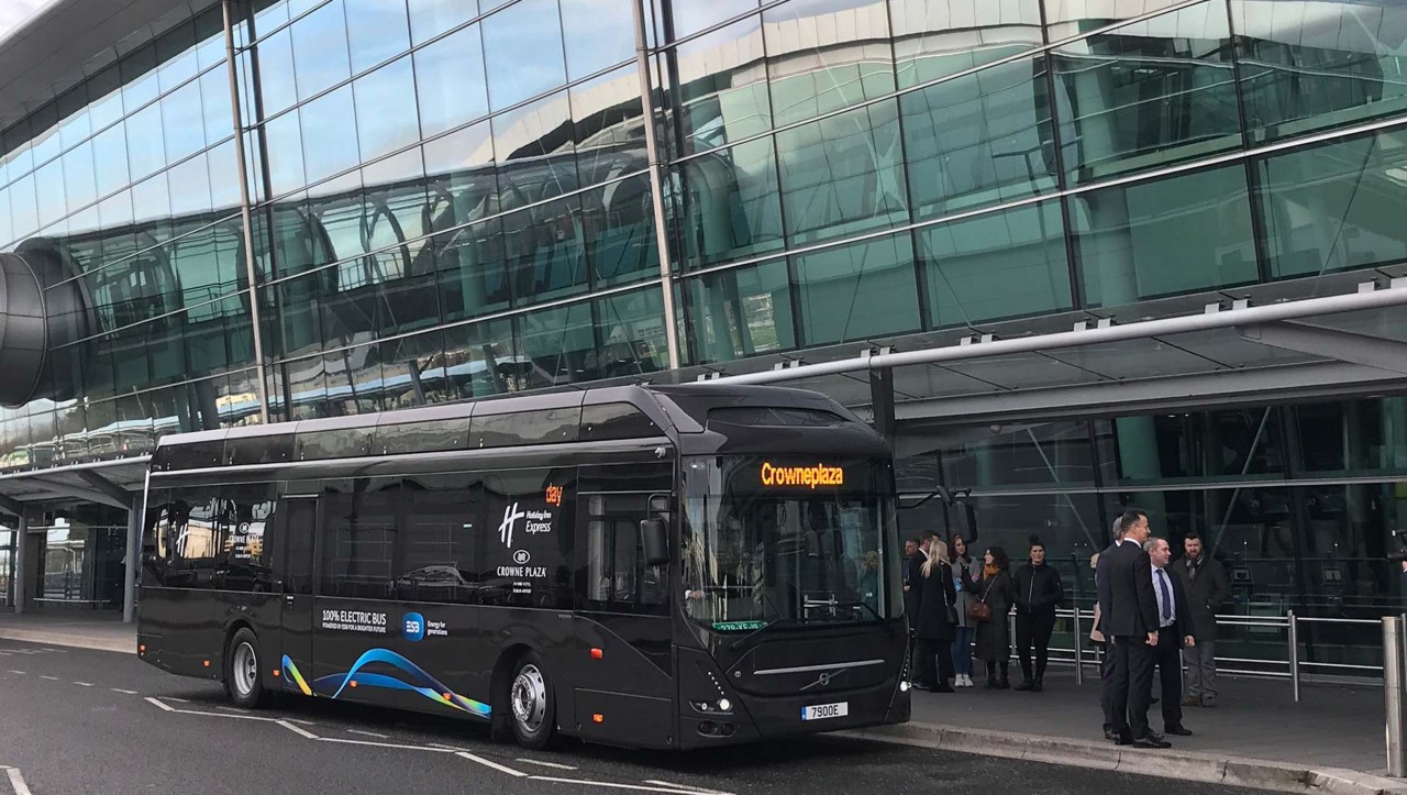 First Volvo 7900e electric bus for Ireland commences service at Dublin ...