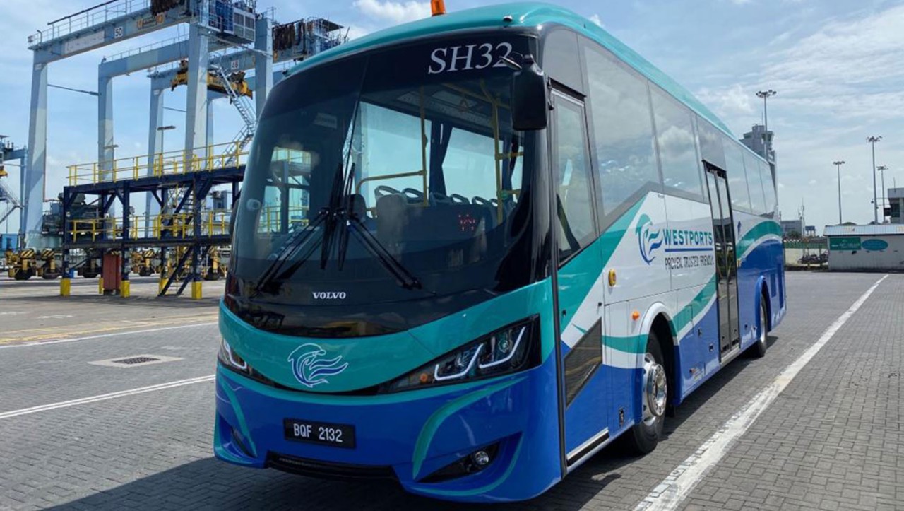 Volvo Buses support daily transportation of staff at Westports Malaysia ...